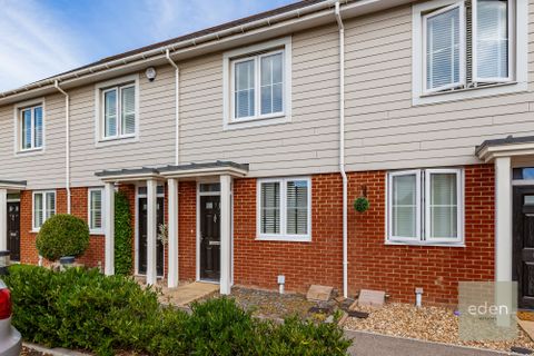 2 bed terraced house for sale in Primrose Close, Snodland ME6, £300,000 ...