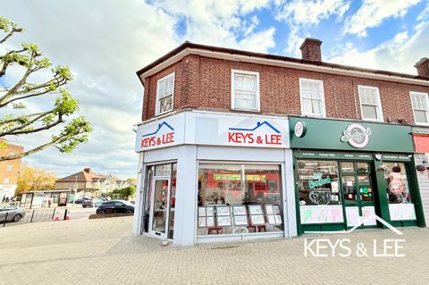Collier Row Road, Romford RM5, 3 bed flat to rent, £1,700 pcm - Zoopla