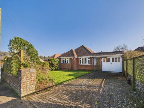 3 bed bungalow for sale in Franklands Close, Findon Valley, Worthing ...