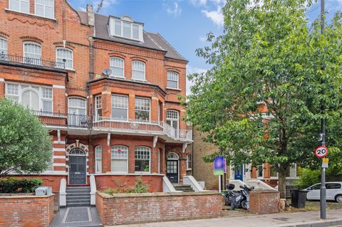 3 bed flat for sale in Fulham Road, London SW6, £950,000 - Zoopla