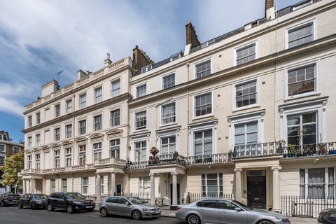 2 bed flat for sale in Devonshire Terrace, London W2, £735,000 - Zoopla