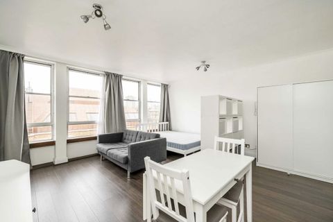 Studio to rent in Rochester Row, Westminster SW1P, £1,950 pcm - Zoopla