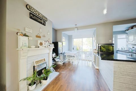 Boothferry Road, Hessle HU13, 3 bed terraced house for sale, £160,000 ...