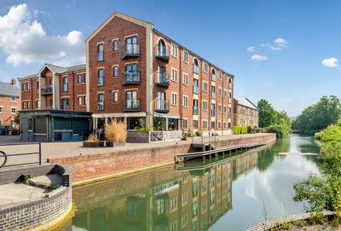 Greenaways, Ebley, Stroud, Gloucestershire GL5, 2 bed flat for sale, £ ...
