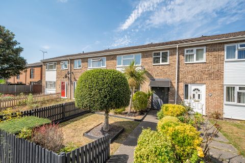 Roman Way, Andover SP10, 3 bed terraced house for sale, £280,000 - Zoopla