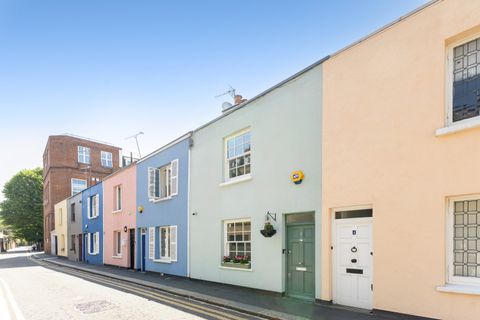 2 bed mews for sale in Stewarts Grove, London SW3, £1,500,000 - Zoopla