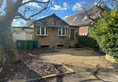 3 bed bungalow for sale in 4 Felix Lane, Shepperton, Middlesex TW17, £ ...