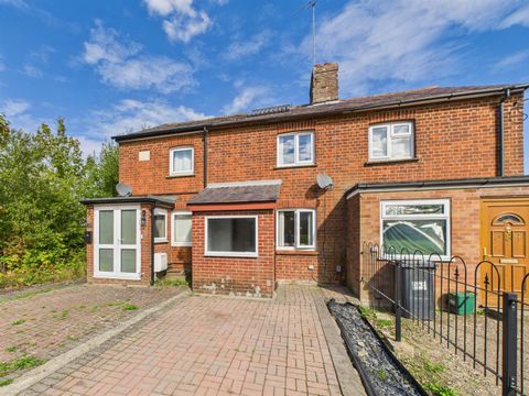 Worting Road, Basingstoke RG22, 2 bed terraced house for sale, £250,000 ...