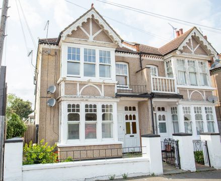 Gosfield Road, Herne Bay, Kent CT6, 2 bed flat for sale, £220,000 - Zoopla