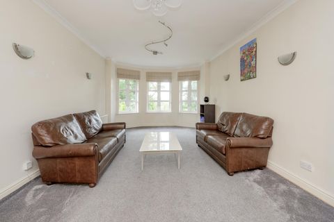 Clarice Court, Hendon, London NW4, 2 bed flat to rent, £2,000 pcm - Zoopla