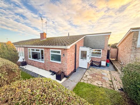 Robinsdale, Great Clacton, Essex CO15, 2 bed semi-detached bungalow for ...