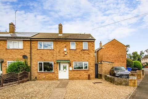 Castle Way, Barton Seagrave, Kettering NN15, 3 bed semi-detached house ...