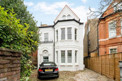 2 bed flat for sale in Trinity Road, London SW18, £475,000 - Zoopla