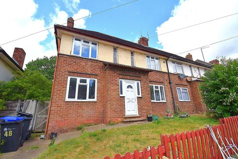 Merthyr Road, Northampton NN5, 3 bed detached house to rent, £1,350 pcm ...