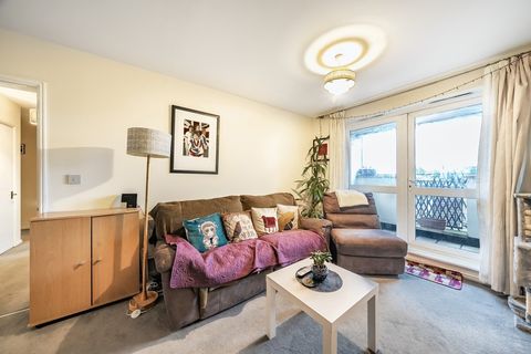 2 bed flat for sale in Morrish Road, Brixton, London SW2, £102,500 - Zoopla