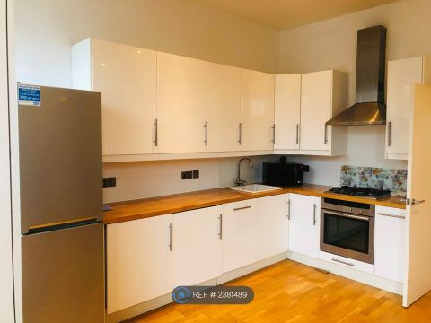 2 bed flat to rent in Eaton Place, Brighton BN2, £1,550 pcm - Zoopla