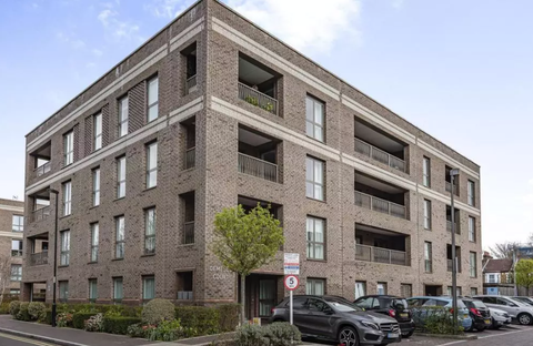 2 bed flat to rent in Flat, Dempsey Court, Adenmore Road, London SE6, £ ...