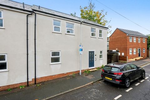 Fox Street, Gillingham ME7, 2 bed semi-detached house for sale, £ ...