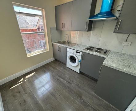 Broad Street, Reading RG1, 2 bed flat to rent, £1,400 pcm - Zoopla
