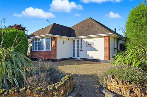 Chadacre Road, Thorpe Bay, Essex SS1, 3 bed bungalow for sale, £685,000 ...