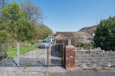 Graig Newydd, Godrergraig SA9, 4 bed semi-detached bungalow for sale, £ ...