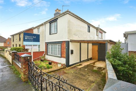 2 bed semi-detached house for sale in Circular Road, Ryde, Isle Of ...