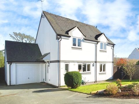 Abbey Close, Pool Quay, Welshpool, Powys SY21, 4 bed detached house for ...