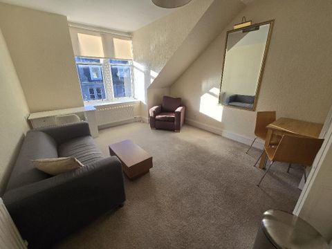 1 bed flat to rent in 66 Rosemount Place, Aberdeen AB25, £525 pcm - Zoopla