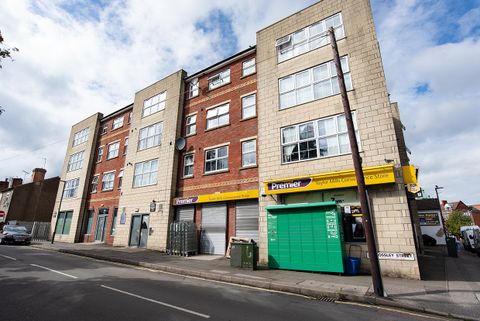 Crossley Street, Ripley DE5, 2 bed flat for sale, £48,000 - Zoopla