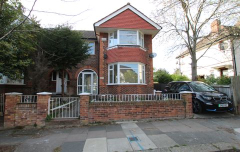 4 bed semi-detached house to rent in Perryn Road, London W3, £3,490 pcm ...