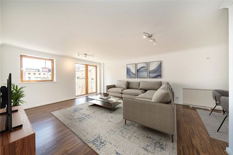 Meridian Place, Canary Wharf E14, 2 bed flat for sale, £450,000 - Zoopla
