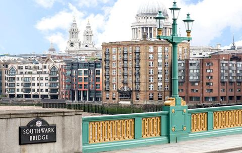 2 bed flat for sale in High Timber Street, London EC4V, £1,100,000 - Zoopla