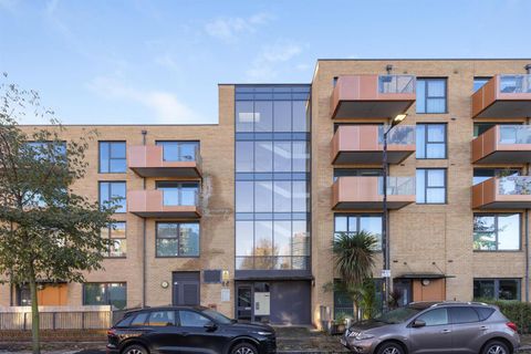 Southampton Way, London SE5, 2 bed flat for sale, £395,000 - Zoopla