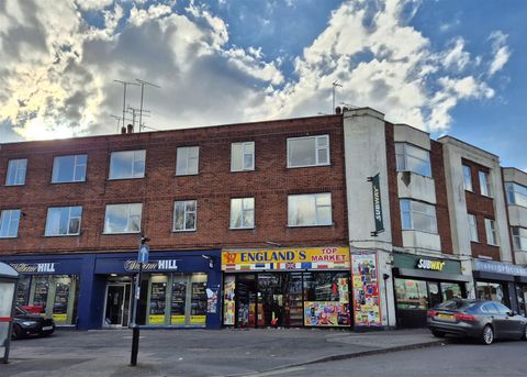 1 bed flat to rent in Quinton Parade, Cheylesmore, Coventry CV3, £750 ...