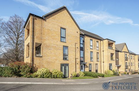 2 bed flat for sale in Condor Way, Basingstoke RG24, £265,000 - Zoopla