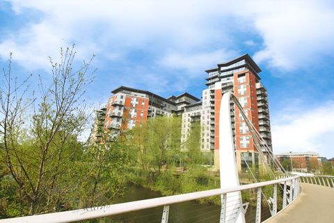 2 bed flat to rent in Riverside Way, Leeds, West Yorkshire LS1, £1,150 ...
