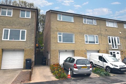 Keswick Close, Siddal, Halifax, West Yorkshire HX3, 3 bed end terrace ...
