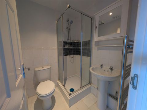 Conqueror Drive, Gillingham, Kent ME7, 2 bed flat for sale, £200,000 ...