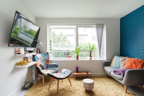 2 bed flat to rent in Regents Square, London E3, £1,500 pcm - Zoopla