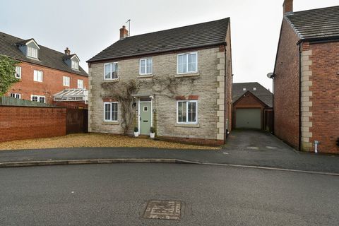 4 bed detached house for sale in Fairview Drive, Adlington, Lancashire ...