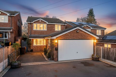 Beacon Hill, Rednal B45, 4 bed detached house for sale, £550,000 - Zoopla