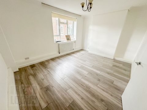 Tudor Court, King Henry Walk, Hackney N1, 2 bed flat to rent, £2,250 ...