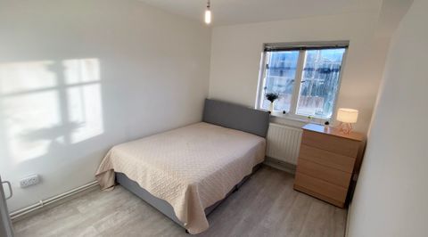2 bed shared accommodation to rent in Longfield Estate, London SE1, £ ...