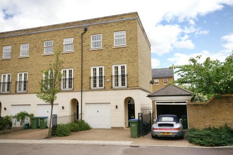 4 bed end terrace house to rent in Chadwick Place, Long Ditton ...