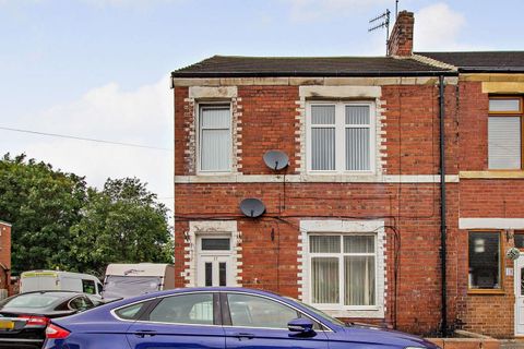 Gosforth Terrace, Gateshead NE10, 2 bed maisonette for sale, £70,000 ...