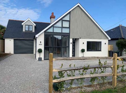 4 bed detached house for sale in Croft Lane, Hayling Island PO11, £ ...
