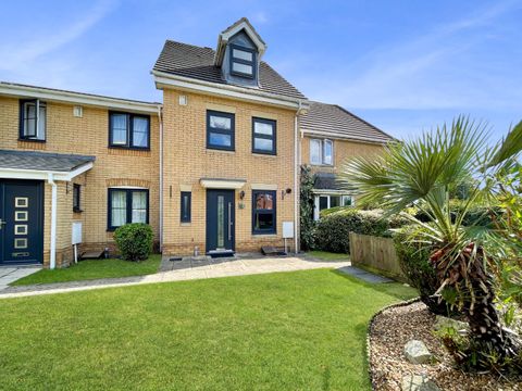 3 bed terraced house for sale in Morgan Close, Luton, Bedfordshire LU4 ...