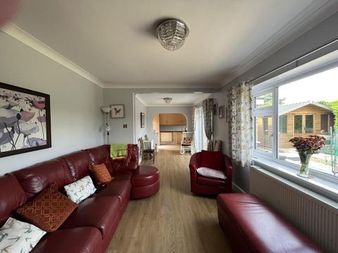 3 bed detached bungalow for sale in Hollybush Close, Glan-Llyn Road ...