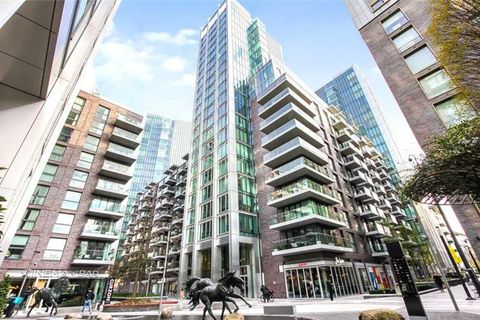 2 bed flat to rent in Piazza Walk, London E1, £4,480 pcm - Zoopla