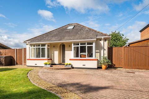 4 bed bungalow for sale in Broad Road, Monxton, Andover SP11, £585,000 ...